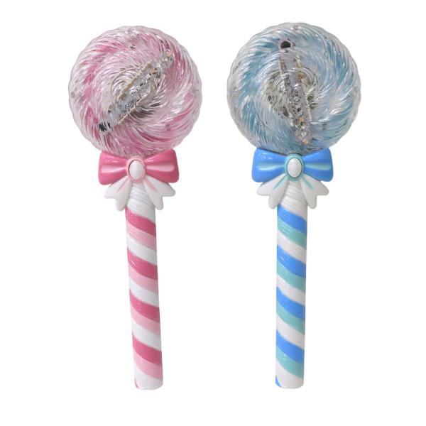 ●本体サイズ：10.5×30.4×3.7cm●重量：348g●パッケージタイプ：ヘッダー付きPP袋●製品素材：PS、ABS●生産地：中国キャンディ型のスティックです！電源を入れると音が鳴りキャンディ部分が回ります！単三電池3本付属ピンクとブ...