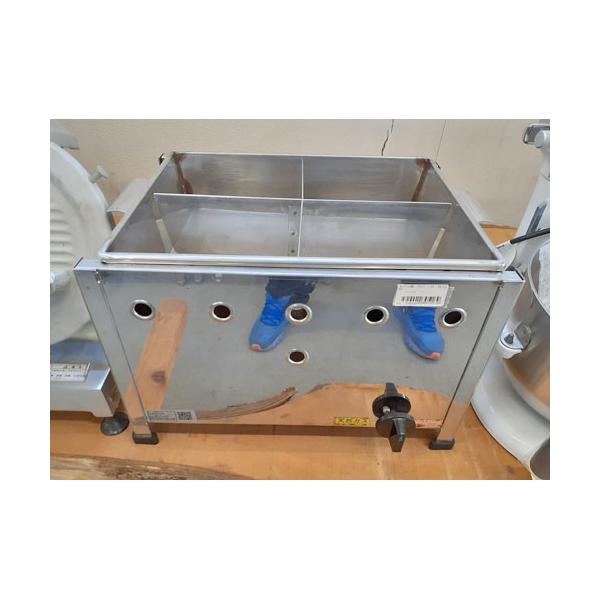 商品名：おでん鍋 寸法：W410×D315×H325 メーカー：伊東金属 型式：OA12SDX 年式：不明 ガス種：都市ガス【12A・13A】※ガス機器の接続は最寄りの専門業者へご依頼下さい。 ガス消費量：1513Kcal ガス接続口：9....