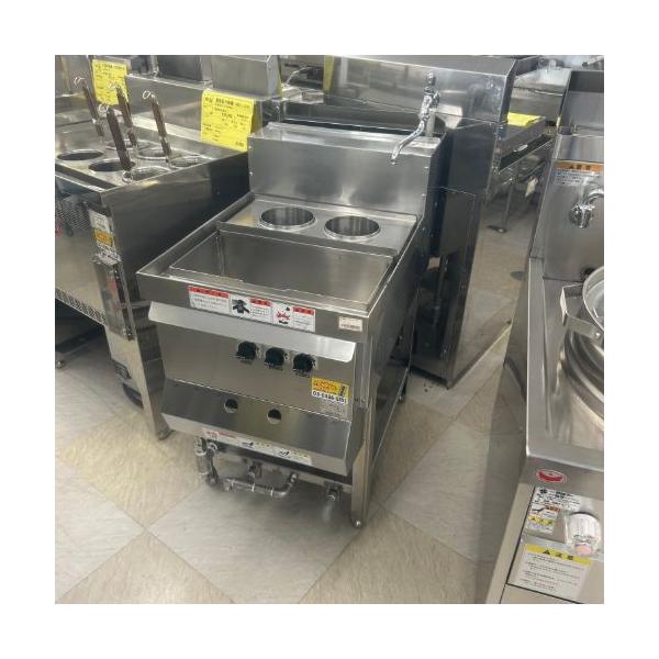 商品名：ガスゆで麺機 寸法：W520×D750×H800 メーカー：メイトー 型式：XSM-2DW 年式：2021年製 ガス種：都市ガス【12A・13A】※ガス機器の接続は最寄りの専門業者へご依頼下さい。 重量：不明 付属品：写真の通り 説...