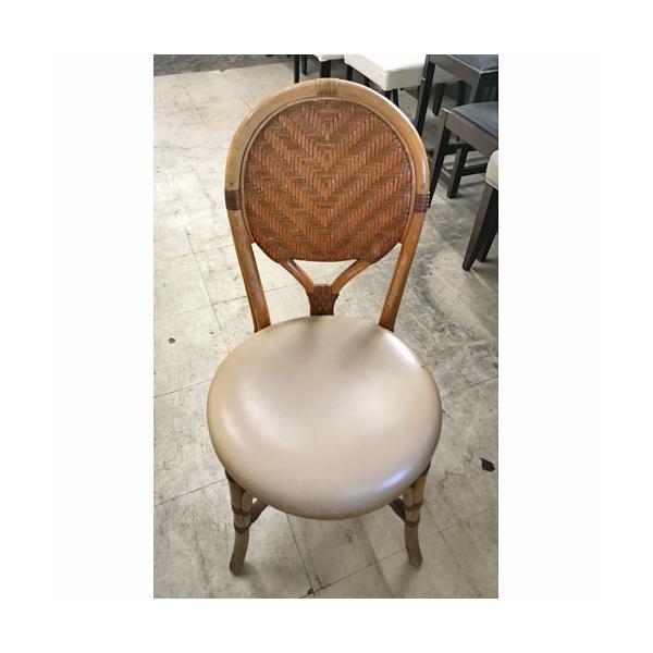 商品名：ラタンイス 座面アイボリー 寸法：W400×D550×H810 座面高さ：430 メーカー：不明 型式：不明 年式：不明 説明書：なし 保証期間：なし ランク：B 特記事項：  販売店：テンポス名古屋西店（愛知県名古屋市）からの配送です。