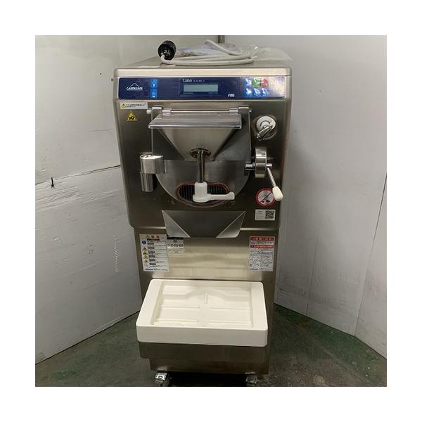 商品名：ジェラートフリーザー 寸法：W528×D918×H1404 メーカー：カルピジャーニ 型式：LABO1545XPL/P 年式：2020年製 電源：三相200V 50/60Hz共用 コンセントプラグ：なし 消費電力：4kW ガス種： ...