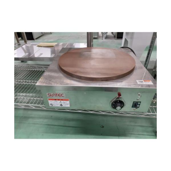 商品名：電気式クレープ焼き機 40cm 寸法：W490×D490×H190 メーカー：サンテック 型式：SC-200 年式：2019年製 電源：単相200V 50/60Hz共用 コンセントプラグ：あり 消費電力：2.7kW ガス種：- 付属...