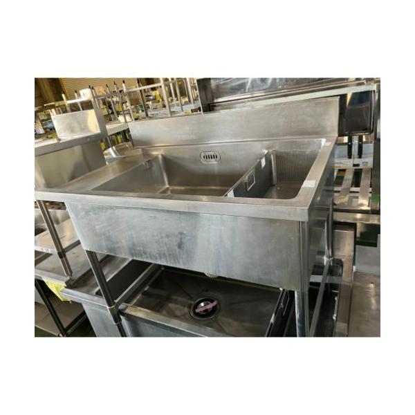 商品名：ソイルドシンク 寸法：W1150×D750×H850 メーカー：不明 型式：不明 年式：不明 保証期間：なし ランク：B 特記事項：-  販売店：テンポス鹿児島店（鹿児島県鹿児島市）からの配送です。