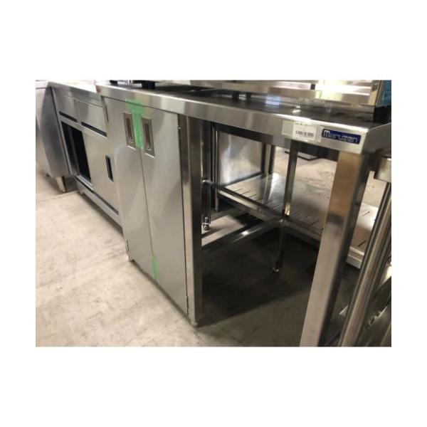 商品名：作業台 扉付き 寸法：W1050×D670×H850 メーカー：不明 型式：不明 年式：不明 保証期間：なし ランク：B 特記事項：-  販売店：テンポス一宮店（愛知県一宮市）からの配送です。