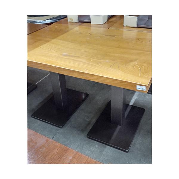 商品名：洋風テーブル 寸法：W1200×D840×H750 メーカー：不明 型式：不明 保証期間：なし ランク：B 特記事項：-  販売店：テンポス名古屋西店（愛知県名古屋市）からの配送です。