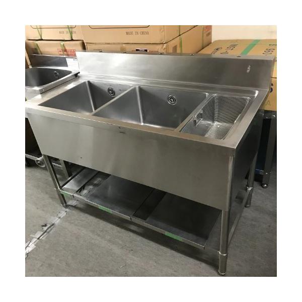 商品名：二槽ソイルドシンク ゴミカゴ付き 寸法：W1325×D650×H800 型式：SD64EA6 保証期間：なし ランク：B 特記事項：キズ、汚れ有り。バックガード70×150  販売店：テンポス京都店（京都府京都市）からの配送です。