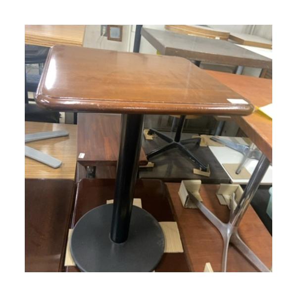 商品名：洋風テーブル 小 寸法：W500×D500×H730 付属品：写真の通り 説明書：写真の通り 保証期間：なし ランク：B 特記事項：-  販売店：テンポス名古屋西店（愛知県名古屋市）からの配送です。