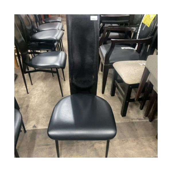 商品名：黒レザーイス 背高 寸法：W430×D580×H1020 座面高さ：450 付属品：写真の通り 説明書：写真の通り 保証期間：なし ランク：B 特記事項：-  販売店：テンポス名古屋西店（愛知県名古屋市）からの配送です。