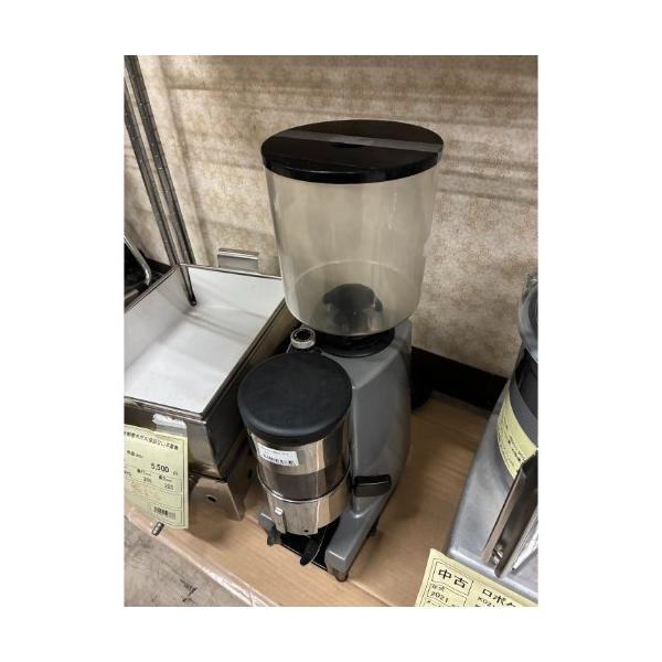 商品名：エスプレッソ コーヒーグラインダー 寸法：W180×D290×H585 メーカー：LAMARZOCCO 型式：MDMCA 年式：2013年製 電源：単相100V 50/60Hz共用 コンセントプラグ：あり 消費電力：280W ガス種...