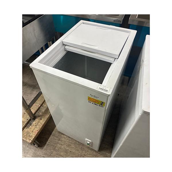 商品名：冷凍ストッカー 寸法：W405×D555×H810 メーカー：三ツ星貿易 型式：MA-6058SL 年式：2019年製 電源：単相100V 50/60Hz共用 コンセントプラグ：あり 消費電力：75W 内容積：58L 重量：27kg...