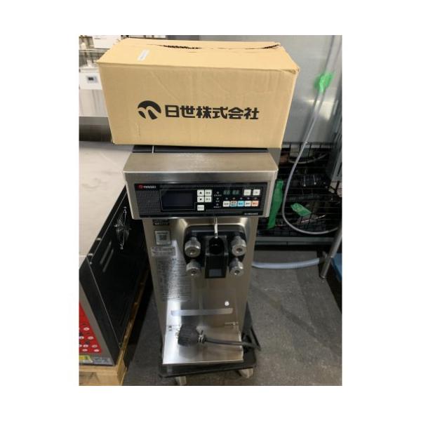商品名：ソフトクリームサーバー 寸法：W298×D739×H949 メーカー：日世 型式：CI-9624AE 年式：2022年製 電源：三相200V 50/60Hz共用 コンセントプラグ：あり ガス種： 付属品：一式あり 説明書：あり 保証...