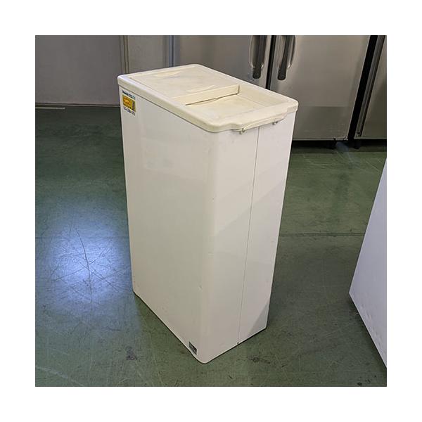 商品名：冷凍ストッカー 寸法：W531×D318×H865 メーカー：パナソニック(Panasonic) 型式：SCR-S45 年式：2016年製 電源：単相100V 50/60Hz共用 コンセントプラグ：あり 消費電力：58/57W 内容...