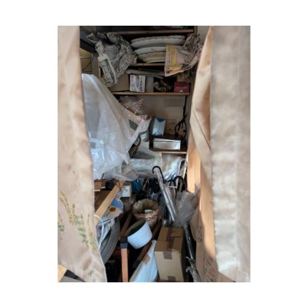 商品名：ソフトクリームメーカー 寸法：W255×D286×H515 メーカー：サンデン・リテールシステム 型式：CIM-10A 年式：2019年製 電源：単相100V 50/60Hz共用 コンセントプラグ：あり 消費電力：0.4kW ガス種...