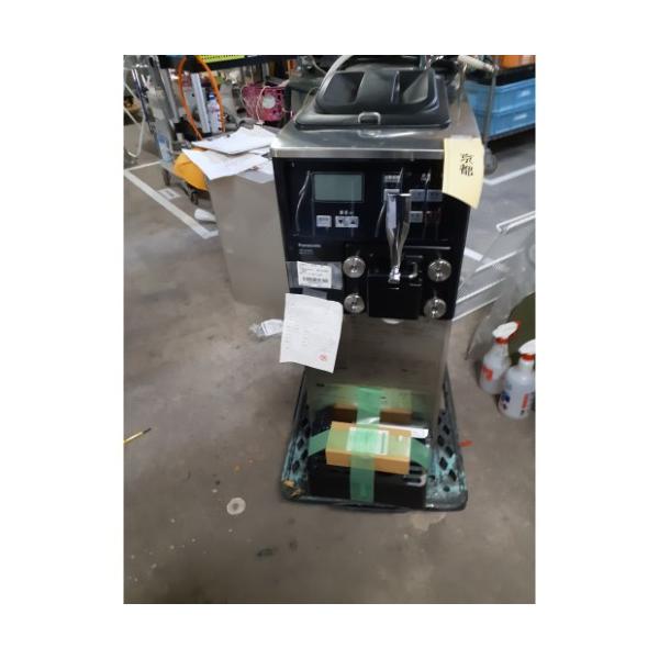 商品名：ソフトクリームフリーザー 寸法：W295×D735×H917 メーカー：パナソニック(Panasonic) 型式：SSF-S150PN 年式：2022年製 電源：三相200V 50/60Hz共用 コンセントプラグ：あり ガス種： 重...