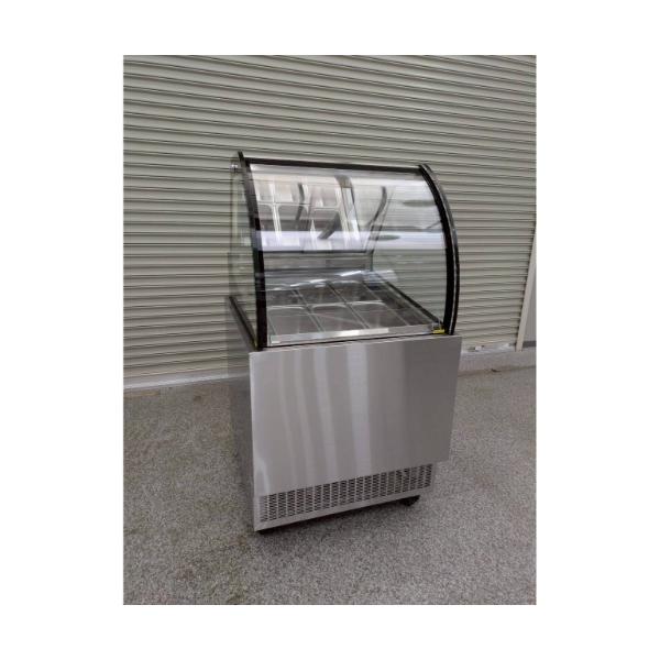商品名：ジェラートショーケース 寸法：W700×D850×H1270 メーカー：FMI(エフエムアイ) 型式：VETRINA6 年式：2025年製 電源：単相100V 50/60Hz共用 コンセントプラグ：あり 重量：180kg 付属品：写...