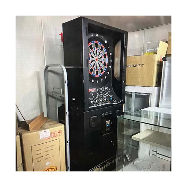 商品名：装飾用ダーツマシン 付属品：写真の通り 説明書：なし 保証期間：なし ランク：C 特記事項：キズ、汚れ有り。  販売店：テンポスなんば店（大阪府大阪市）からの配送です。