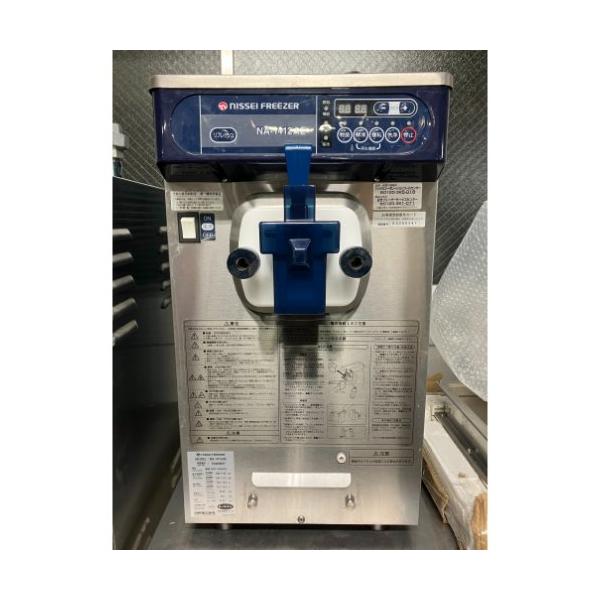 商品名：ソフトクリームサーバー 寸法：W378×D612×H762 メーカー：日世 型式：NA-1412AE 年式：2019年製 電源：単相100V 50/60Hz共用 コンセントプラグ：あり ガス種： 重量：75kg 付属品：写真の通り ...