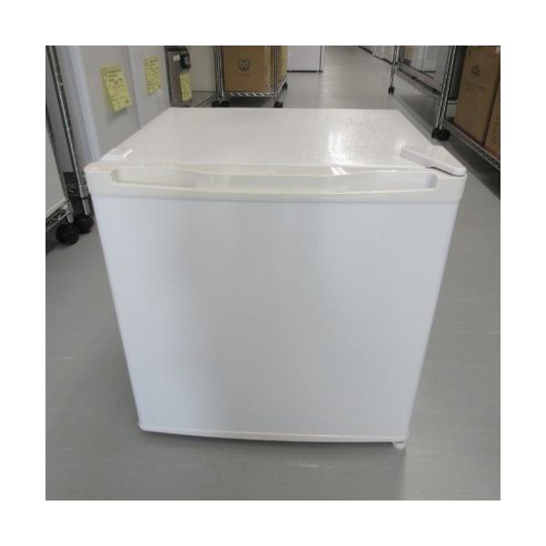 商品名：小型冷蔵庫 寸法：W470×D447×H496 メーカー：マクスゼン 型式：JR046ML01WH 年式：2022年製 電源：単相100V 50/60Hz共用 コンセントプラグ：あり 消費電力：111/111kWh/年 内容積：46...