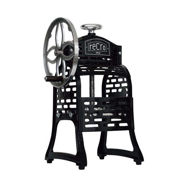 商品名：スワン 手動式 氷削機 SI−8Bメーカー型番：2126640JANコード：4906018000406入り数：1サイズ(外寸mm)：360×360×H680サイズ(内寸mm)：-重量：22kg材質：本体：鉄・アルミ 刃：ステンレス特...