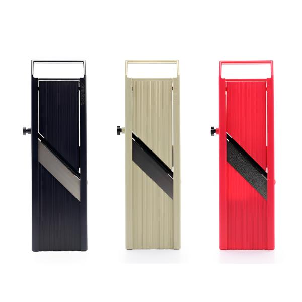 商品名：キレルワア QUIR'ELOISメーカー：千葉工業所メーカー品番：432000200お届け数：1内容物：スライサー本体、保護ホルダー、クシ刃1.0mm、クシ刃2.5mm本体サイズ：縦320 x 横92 x 厚さ28mm　（つまみ部除...