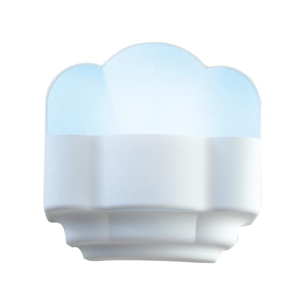 フライパトロールが「清潔」に「静か」にムシをとらえます。〜自動巻取式のカートリッジで常に新しい粘着部分が継続し、集まった虫をしっかり捕獲します〜●優れた捕虫力フライパトロールは、特殊13W誘引ランプの光で、強力に飛来昆虫を誘引します。誘引さ...