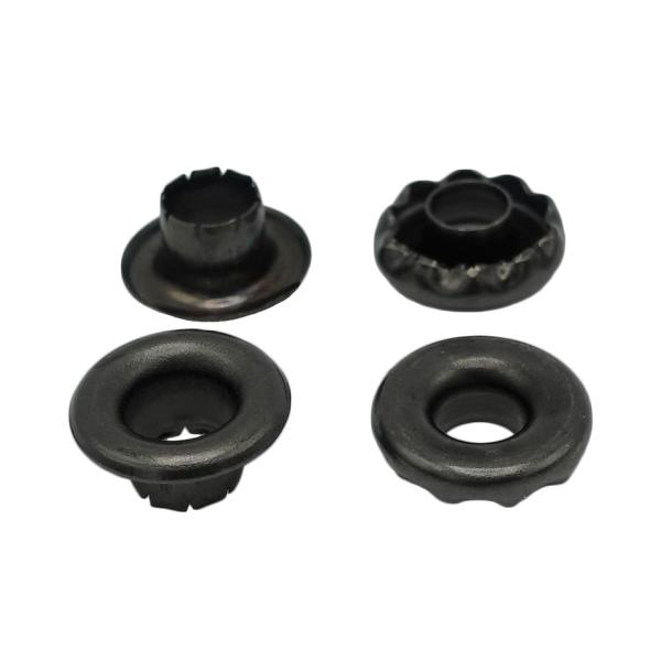 裏表同じに仕上がるので、ハトメの縁が立体的に厚みがでます。装飾性が高い黒ニッケルメッキのハトメです。専用の手打器が必要です。１０００ケ／箱サイズ：オス：外径：１２ｍｍ×穴径：６ｍｍ×高さ：６ｍｍ メス：外径：１２ｍｍ×穴径：５ｍｍ×高さ：４...