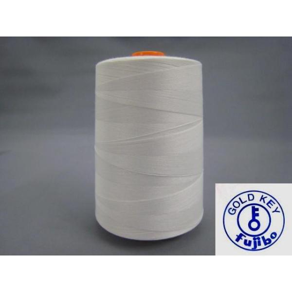 ポリエステル１００％の金鍵印のスパン糸です。鞄、シートの縫製に材質：ポリエステル５０００ｍ巻カラー：生成サイズはあくまでも目安であり、商品により多少の誤差が出ます。商品の仕様は予告なく変更する場合がございます。ご了承下さい。