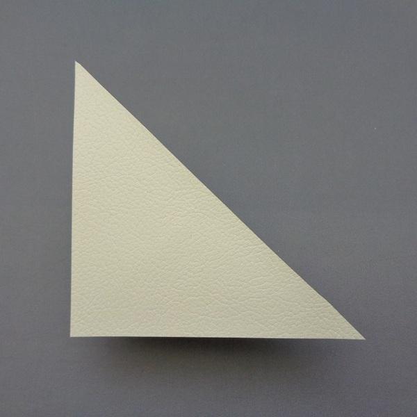 表面に細かい縮みジワのできたレザーで、裏面はレーヨンの平織りになってます。旗・幕等の四方の補強に使用ください。また、サイズも多数ありますので、旗の大きさに合わせてレザーのサイズをお選びください。３００枚／梱包表：塩ビ　　裏：レーヨン厚み：０...