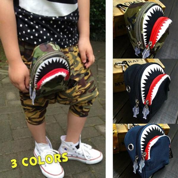 【商品説明】幼稚園や小学生の遠足や普通使いなど、幅広い場面で活躍します。☆手回り品はもちろん、お財布やタオル、携帯などもしまえちゃいます。子供の可愛いと大好きがいっぱい詰まったバッグで、プレゼントにもオススメですよ！！☆※多少の誤差がござい...