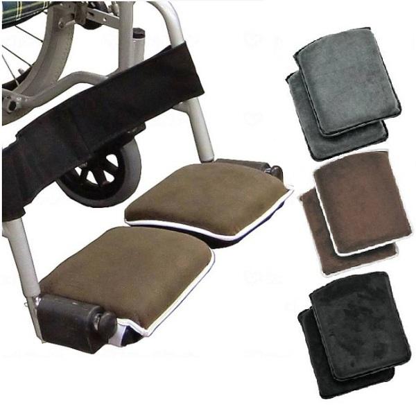 ・かぶせるだけで、冷たくて硬いフットレストを柔らかく、暖かく乗り心地よくします。・壁や人にぶつかった時の保護にも使えます。・中毒性表皮壊死ハクリ症の予防にも。・お手入れは手洗いでの洗濯が可能で常に衛生的にご使用頂けます。●サイズ：幅21×奥...