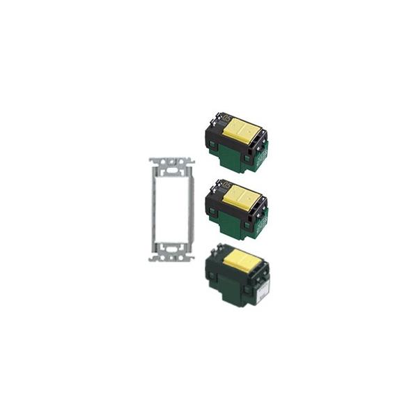 埋込パイロット・ほたるスイッチ3路AC0.5(WT50422)×2個／埋込スイッチ4路(WT50049)×1個／スイッチ金属取付枠(WT3700)×1個