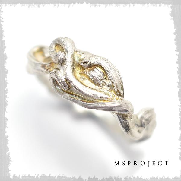 品番 de-67-ms-103商品名 シルバー1000リング　潮騒サイズ 号数11-12号 リング幅最大約7.5mm　最小約1.8mm使用素材 シルバー1000(純銀)取扱方法金属部分は純銀シルバー1000ですが、アレルギーをお持ちの方は使...