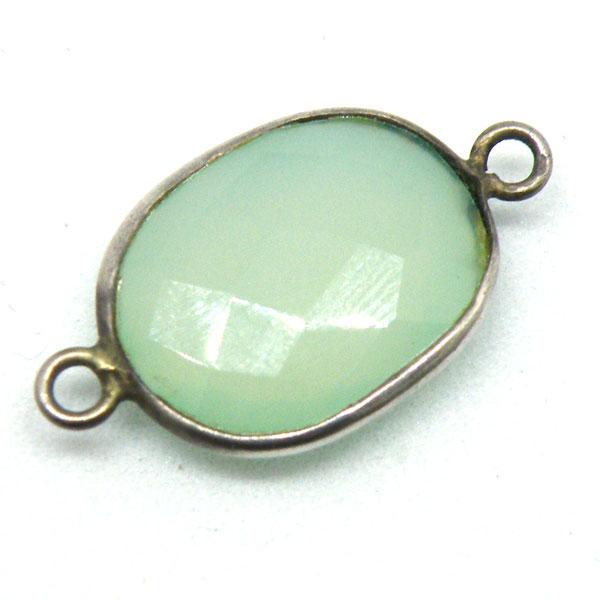 サイズ　：約13-16x12-15xT5mm 前後　ring hole 約2mm 前後石の名前：プレナイト商品名　：ジェムチャームパーツ入り数　：1個注意事項※大きさ・形のバラつきや、天然由来および加工時に発生した傷・ヒビ・欠けなどが含まれ...