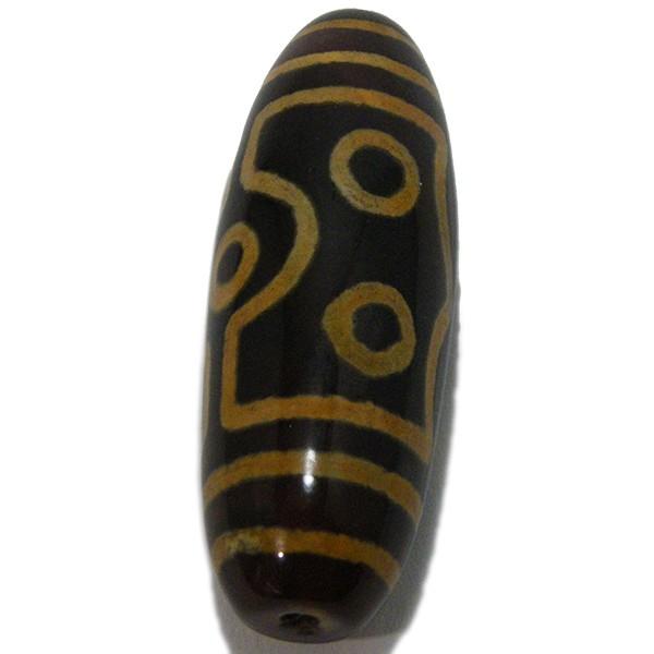 天珠ジービーズ(dZi beads)/観音　の1点ものです。「　天珠とは　」チベットに古くから伝わるお守りの石です。身に着けることで、厄難を逃れ、幸運を招くと言われています。天然瑪瑙めのうに、染料を浸透させ、高温で焼きつけて模様をつけていま...