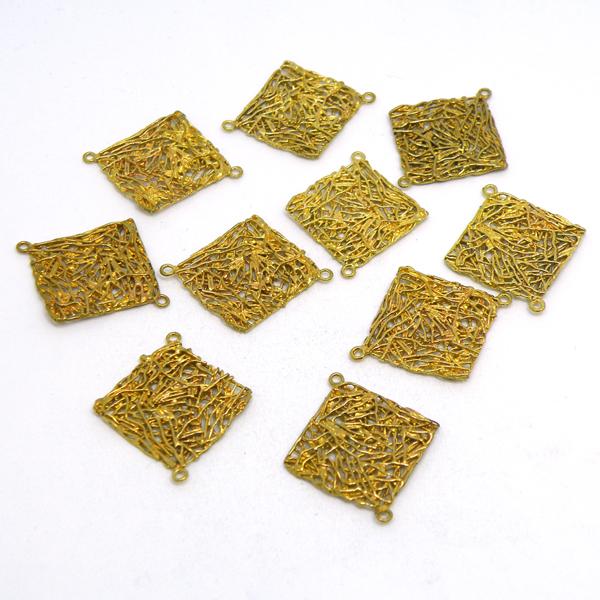 商品番号：me-p-174<br>素材：メタルパーツ [ メタルビーズパーツ ]<br>材料：metal　メタル合金<br>サイズ：約31x26x2mm （丸カン内径1.2mm）<br>カラー...