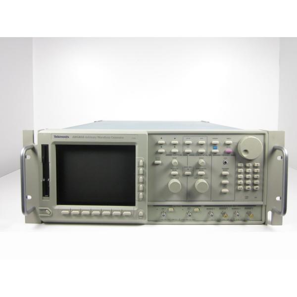 付属品：本体、取説、CD、FD、電源ケーブル、リア・フランジ、取付金具類※簡易検査用機器は付属致しません外観状態：ダイヤルノブ破損（TRIGGER LEVEL　操作は可能）、汚れ少ない表示状態：液晶洩れなし、文字欠けなし動作確認：簡易動作確...