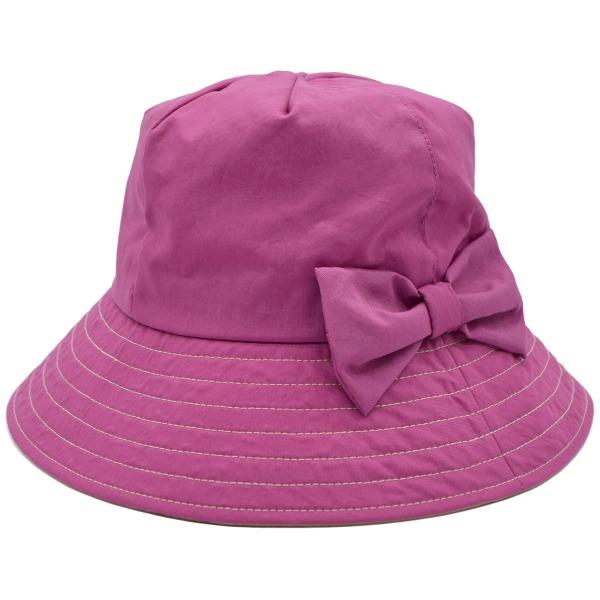 【品番】3860202丸【詳細】晴雨兼用レインハット。気分も明るくなれる水色は、かぶるだけでファッションのワンポイントに。長時間の着用でも全く疲れない程の軽量さ。左サイドにリボン、右サイドにはハットクリップ付きで風が強い日も安心。アウトドア...