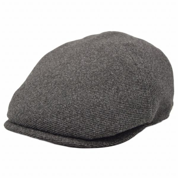 【品番】D1913【詳細】上品さを感じる大人スタイルなハンチング。生地は、わずかに起毛感があり暖かみを感じます。無地に近い極細のライン模様で高級感があります。サイドのエンブレムもポイント。スベリ内側のアジャスターでサイズ調節が可能ですのでプ...