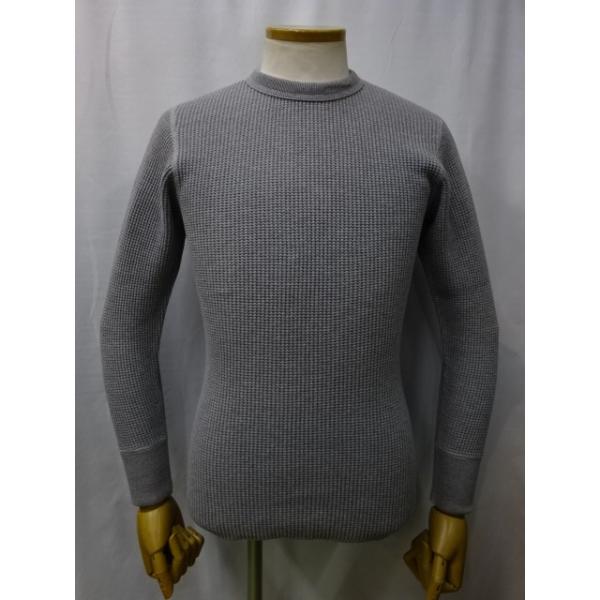 JELADO "ATHLETIC BRAND" のメガサーマル クルーネックTシャツです。【メーカーHPより】より肉厚で、伸びがある、要するに体にフィットして、それでいてストレスも無く、絶対的に暖かいボリューム感メガ盛りのサーマルTシャツを...
