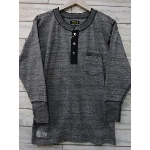 ダッパーズのClassical Henley neck  LOT1338です。生地は和歌山のニッターにて編み立てたオリジナル丸胴吊り天竺を使用しています。縫製はUNION SPECIAL 36200の４本フラットシーマを使用し、衿はバインダ...