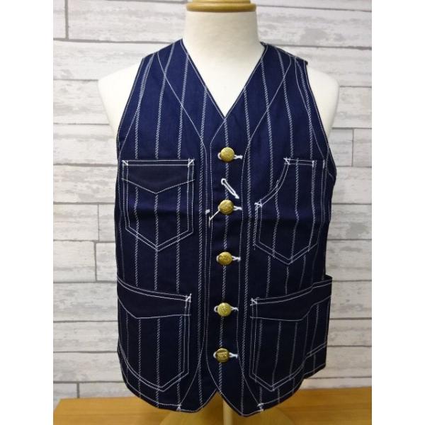 ダッパーズのClassical Railroader Work Vest LOT1343です。インディゴロープウォバッシュ生地にソリッド生地を一部に使用したコンビネーションモデルです。２０’ｓ〜３０’ｓにみられるウォッチポケットなどを配置し...