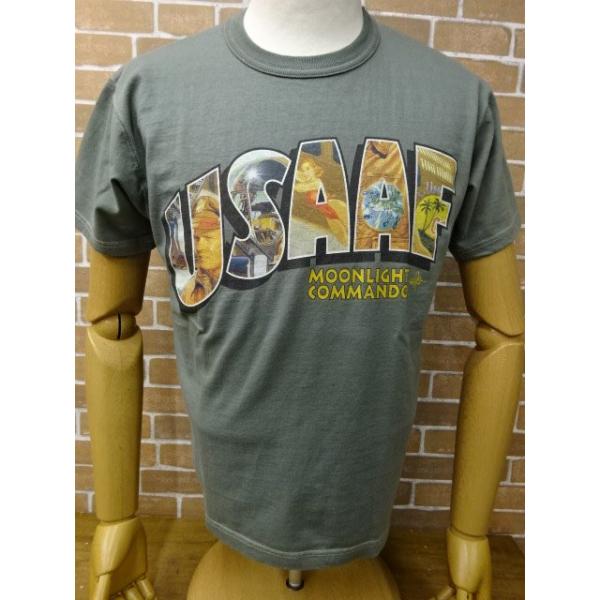 スーパーリアリズムを追及するイラストレーターとして、数々の名画を輩出してきたトイズマッコイ会長、岡本博氏。その作品群の中から、ワールドフォトプレス刊「フライトジャケット大事典」のカバーを飾った“MOONLIGHT COMANDO”をピックア...