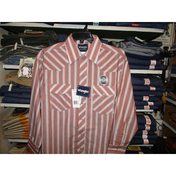 WRANGLER ラングラー ウエスタンシャツアメリカ国内商品サイズが表示されている商品は在庫があります。Spread Collar. Authentic Western Yokes.Two Snap Flap Pockets.Three ...