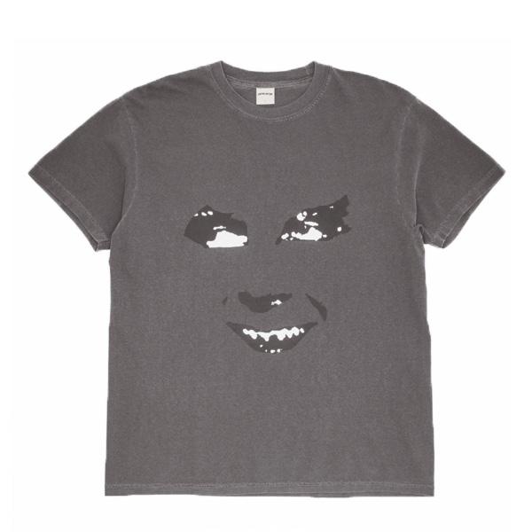 FUCKING AWESOME　ファッキンオーサムＴシャツ　半袖　ロゴ　グレー　ユーズド調Printed 100% Cotton Tee Shirt.FUCKINGAWESOME は、2003年にスケートボーダーJASON DILL(ジェイ...
