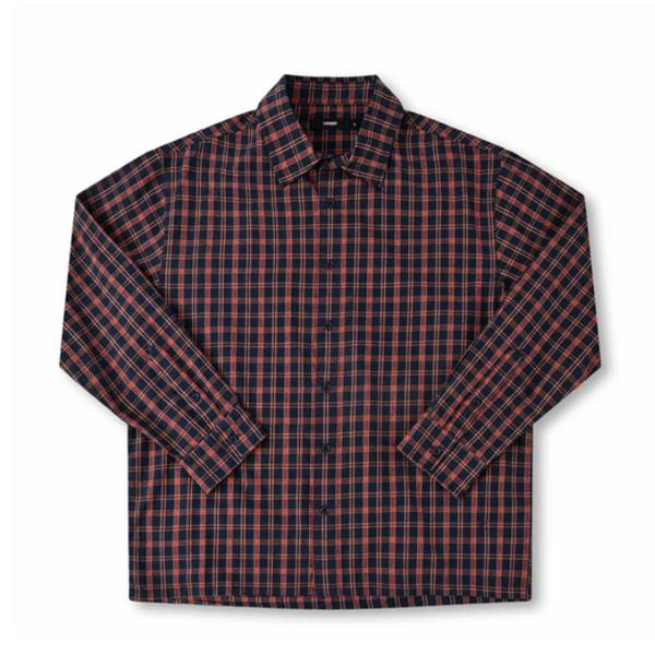 FORMER　フォーマー長袖シャツ　チェック柄シャツ　コットンシャツ　ネイビーxレッド系Crafted in 100% cotton with a yarn-dyed check pattern and delivered in our s...