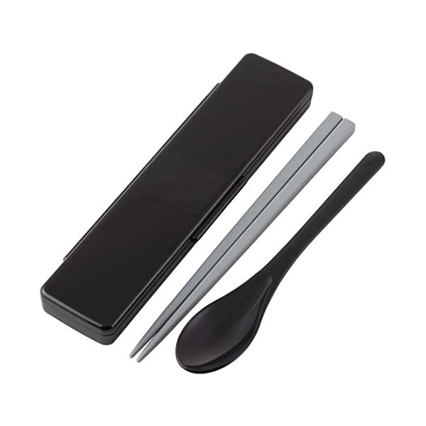 リッチブラック/-/CCS45SAAG-A・パッケージ個数:1・サイズ:箸=長さ21cm スプーン=全長19.7cm・素材・材質:フタ=AS樹脂 本体・スプーン=ABS樹脂 箸=メタクリル樹脂 クッション=シリコン樹脂・生産国:日本・セット...