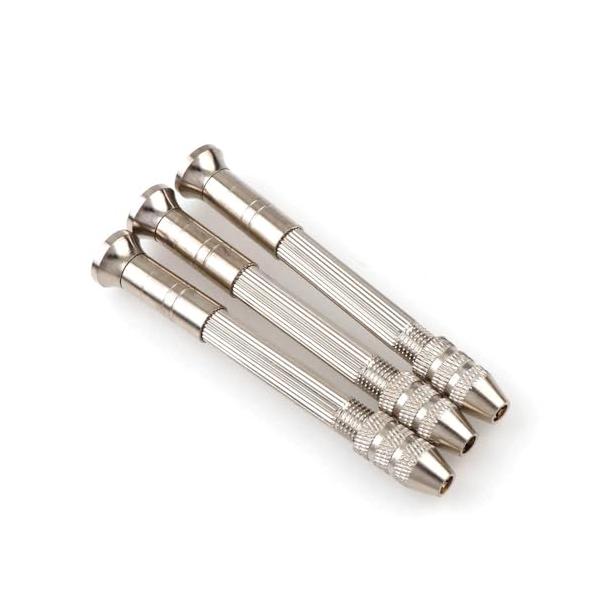 シルバー/-/-・パッケージ個数:3・3本セット基本的なコレット付きで、手軽にドリルビットを交換・保持できます。・手締め式工具不要のチャック設計で、フィールドや作業場で瞬時に固定・解除が可能。・DIYに最適プラモデルや小物の穴あけ、木工・金...