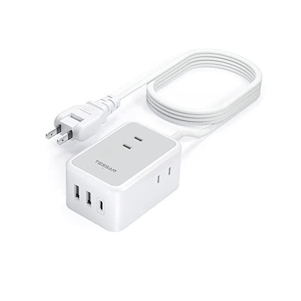 一台6役3口あるACコンセント、一つのtype-ｃポートと二つのusb-aポートを搭載した延長コード、6台までのスマホやカメラなどデバイスを充電することも可能です。干渉しづらいコンセントから3方向へ分配できる電源タップ。ACアダプタが大きく...