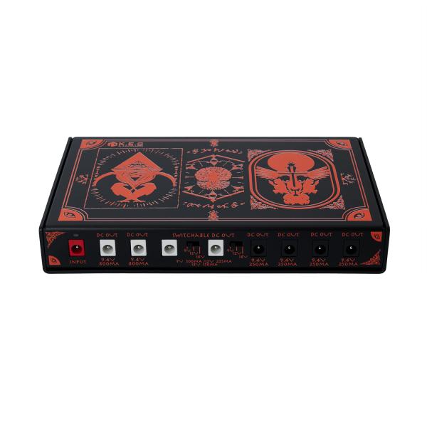 KIP-RISER VIII は、筐体をペダルライザーとして使用可能なパワーサプライです。アーティスト高松浩史様(THE NOVEMBERS)による「ペダルライザー型のパワーサプライがあれば」というアイディアをブラッシュアップし、独自のパワ...