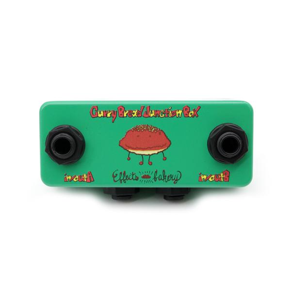Effects Bakery Curry Bread Junction Boxは、どんなペダルボードにも設置でき、ボード全体のインプットとアウトプットをかんたんに作ることができる2in/2outのジャンクションボックスです。ミニサイズのジャ...